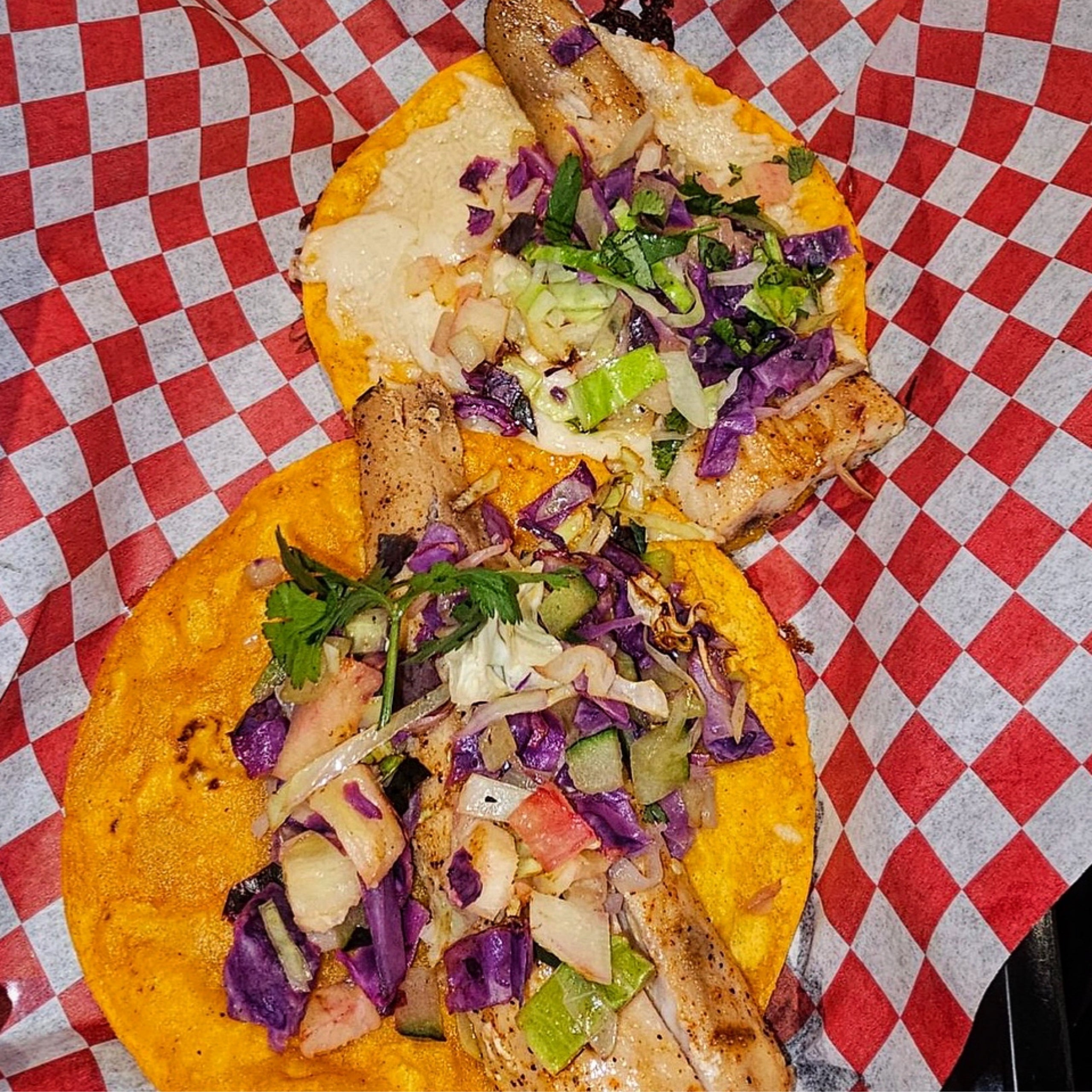 PLATO FISH TACOS | Guerito's Red Tacos